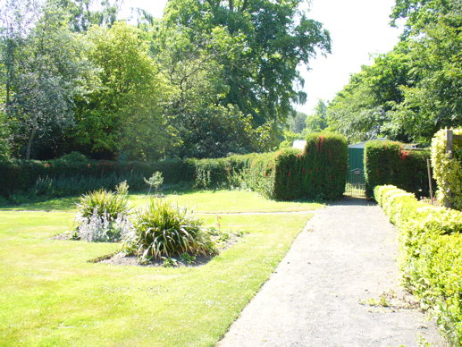 Almondell & Calderwood Country Park - Woodland Trust